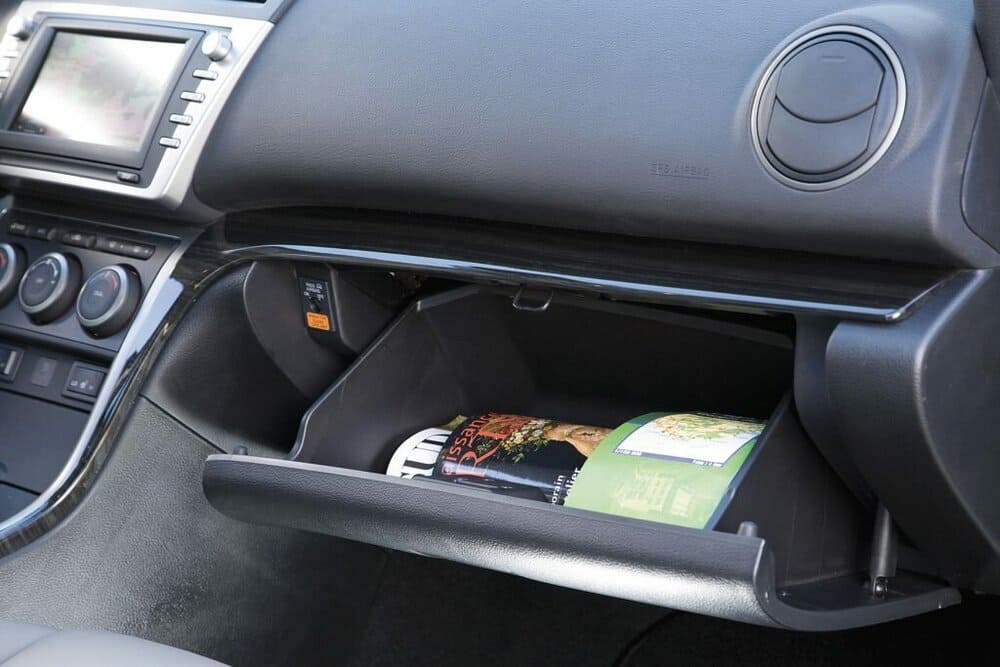 Important Items for Your Glove Compartment » RebuiltCarParts